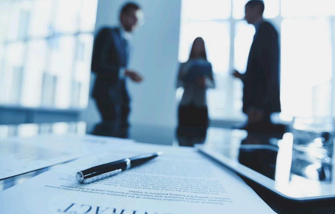Employment Contracts: Key Clauses and Trends in 2024 - LawyerSouls