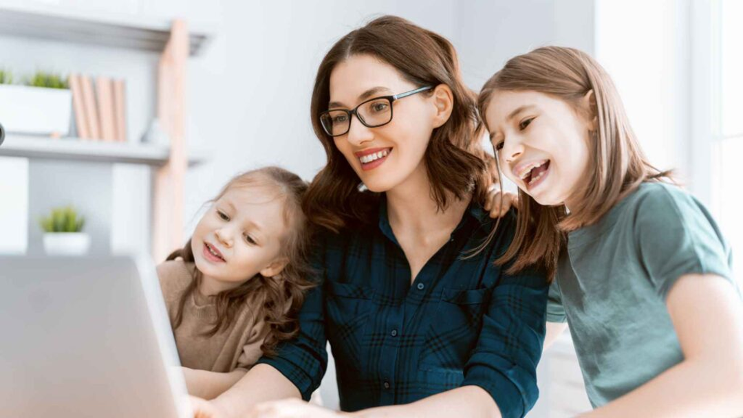 Balancing Work and Family Life: Strategies for Busy Parents - LawyerSouls