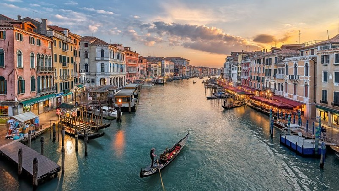 Top 10 Must-Visit Destinations Around the World - LawyerSouls